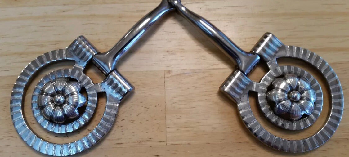 Vintage Garcia Engraved Silver Cactus Flower Snaffle Bit-Donated – Classy Concho