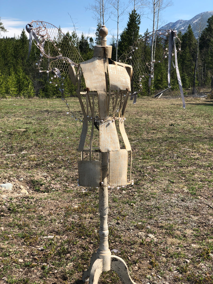 Angel Mannequin – Classy Concho