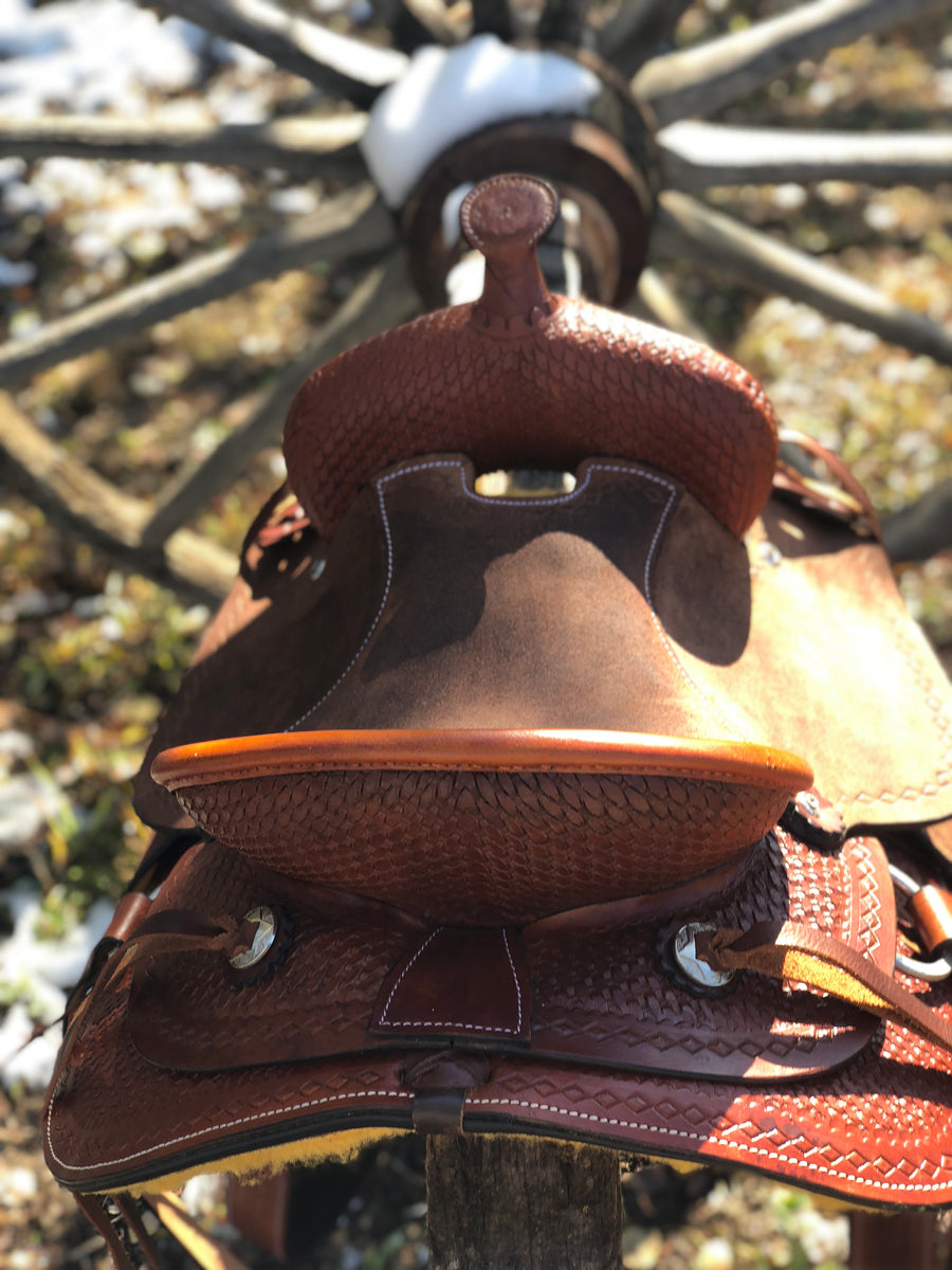 11 1/2” Heart of Texas Buckaroo Saddle – Classy Concho