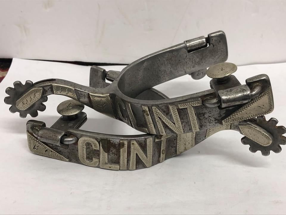 Custom Hall Spurs “Clint” – Classy Concho
